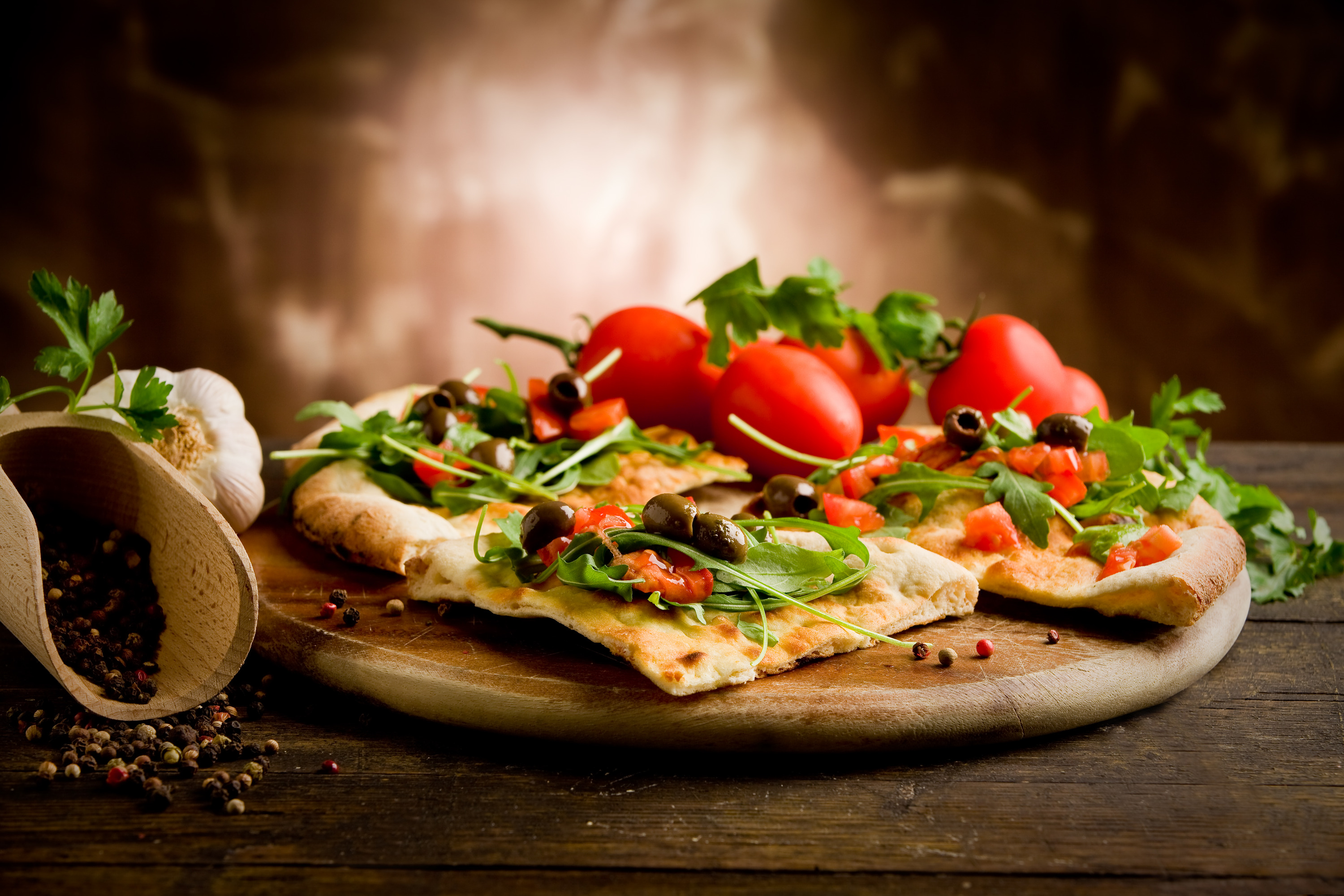 Vegetarian Pizza - Round Table Pizza